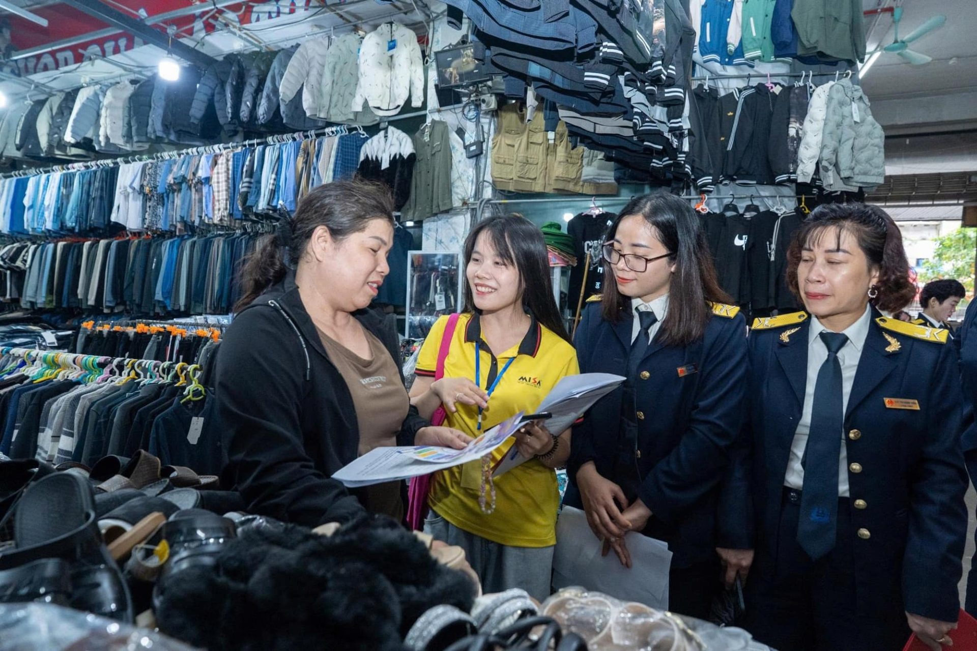 Tin nóng hôm nay: Đề xuất hộ kinh doanh có doanh thu 1 tỉ đồng được ...